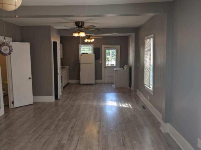 3 Br, 1 bath, Single Family 709 N Blaine St