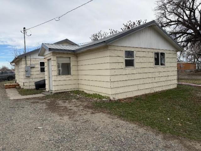 3 Br, 1 bath, Single Family 713 South Billings Blvd