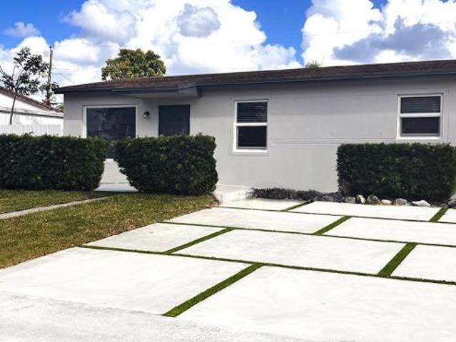 3 Br, 1 bath, Single Family 721 N 68 Ter