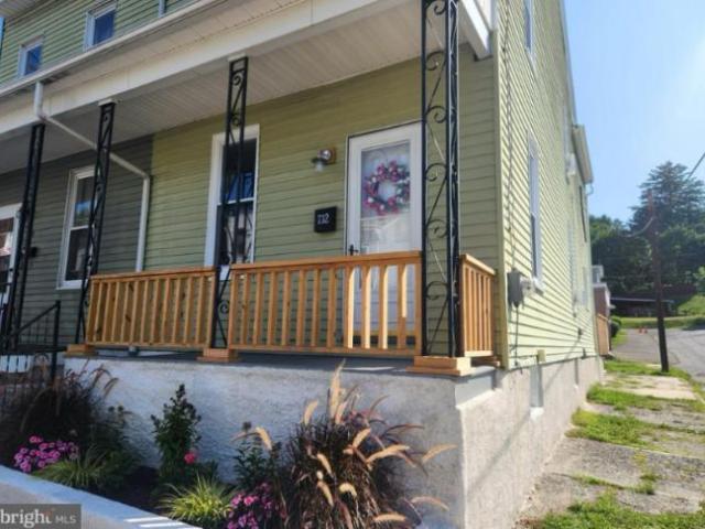 3 Br, 1 bath, Single Family 732 Water St