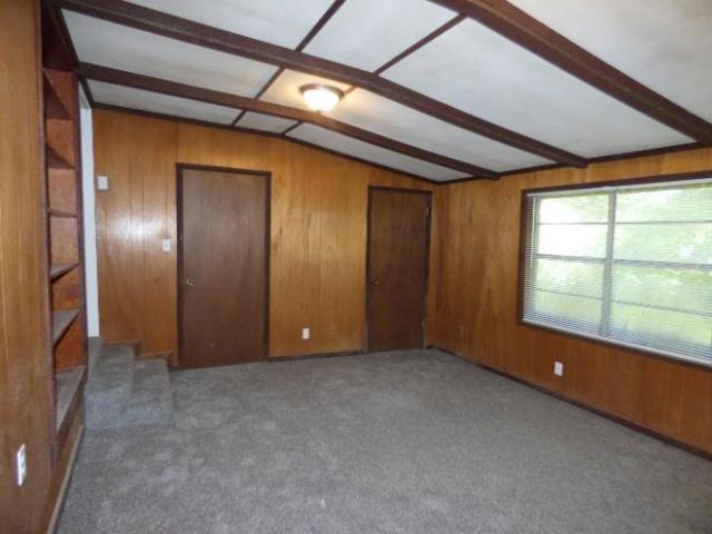 3 Br, 1 bath, Single Family 7 Eads