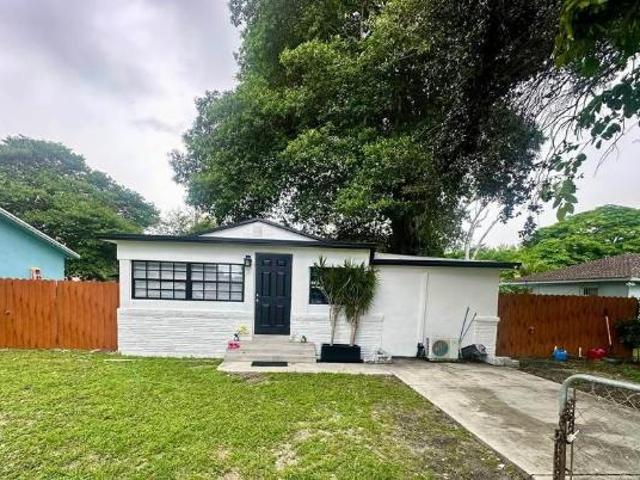3 Br, 1 bath, Single Family 8540 NW 14th Ave