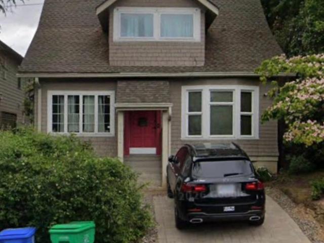 3 Br, 1 bath, Single Family 8612 SW 20th Ave