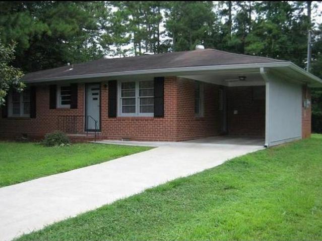 3 Br, 1 bath, Single Family 890 Brackett Rd