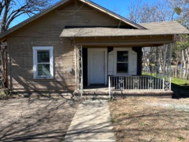 3 Br, 1 bath, Single Family 803 Piedmont