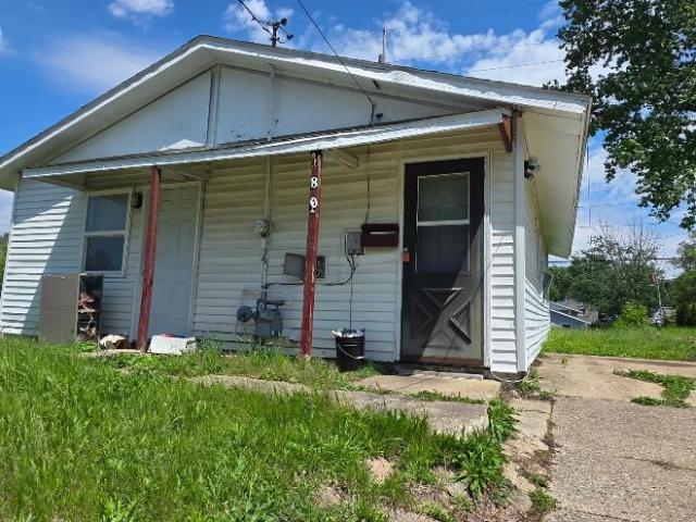 3 Br, 1 bath, Single Family 801 E Cantrell Heights St