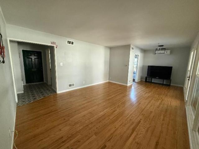 3 Br, 1 bath, Single Family 8056 Darby Pl