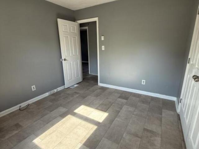 3 Br, 1 bath, Single Family 808 Mockingbird Hill Rd