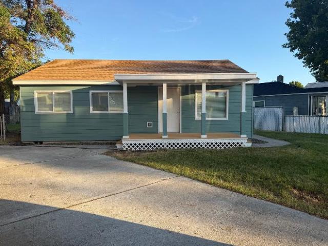 3 Br, 1 bath, Single Family 809 Stanton Ave