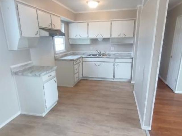 3 Br, 1 bath, Single Family 812 N Dwight St