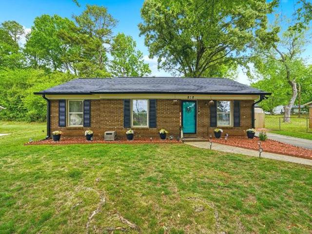 3 Br, 1 bath, Single Family 818 Dedmon Dr