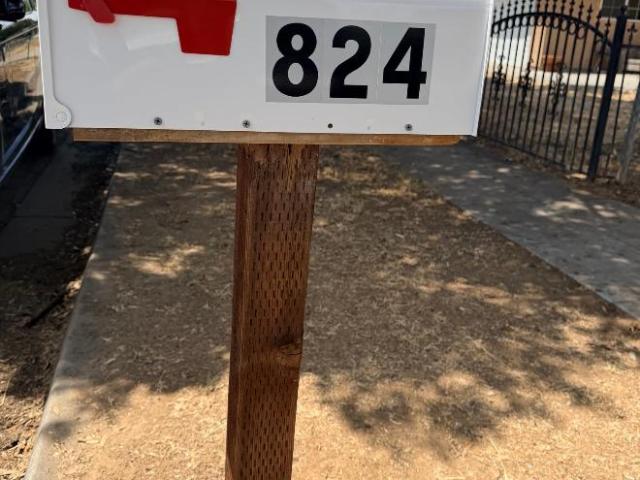 3 Br, 1 bath, Single Family 824 W Valencia Ave