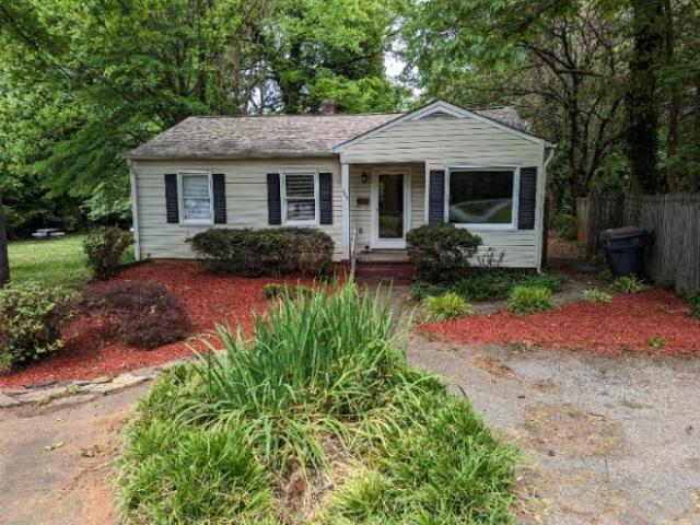 3 Br, 1 bath, Single Family 828 Crescent Dr