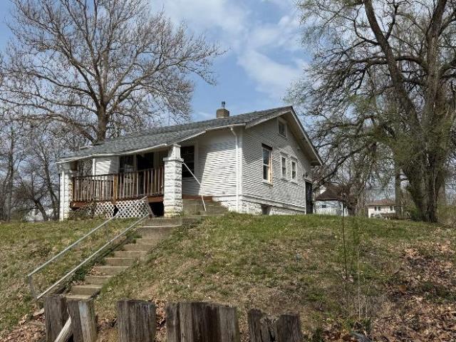 3 Br, 1 bath, Single Family 830 E Rodgers Ave