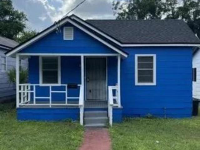 3 Br, 1 bath, Single Family 834 N Washington St