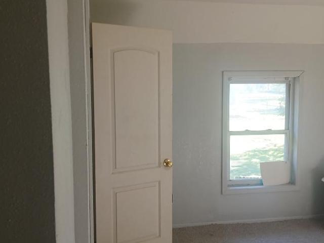 3 Br, 1 bath, Single Family 835 NE Monroe St
