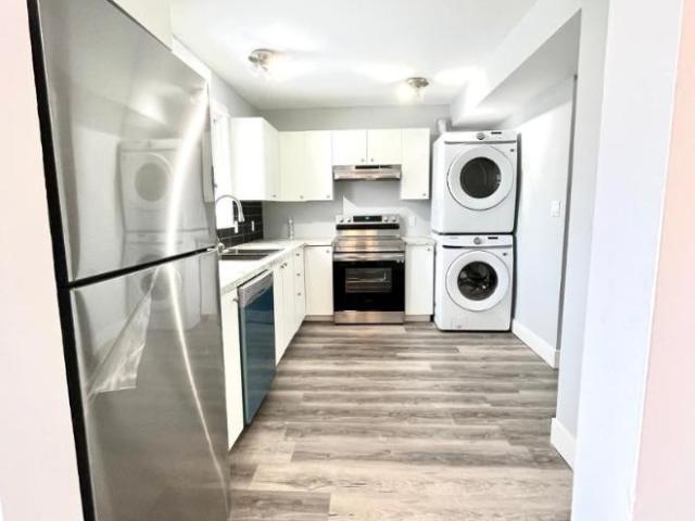 3 Br, 1 bath, Single Family 95 Leaside Dr