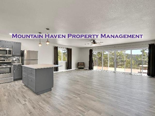 3 Br, 1 bath, Single Family 91 Sun Way