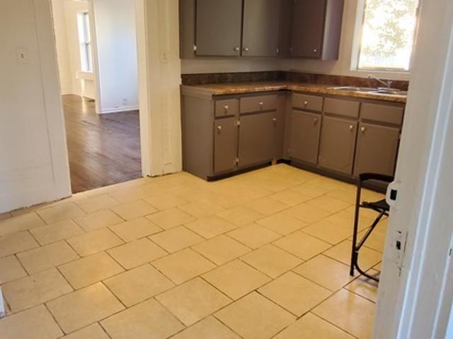 3 BR, 1 BA Apartment Avenue H, Birmingham, AL 35218