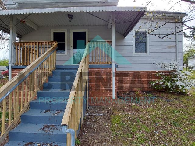 3 BR, 1 BA Apartment 1410 Maple St, Greensboro, NC 27405