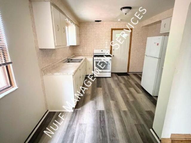 3 BR, 1 BA Apartment 1416 Ravine Street, McKeesport, PA 15132