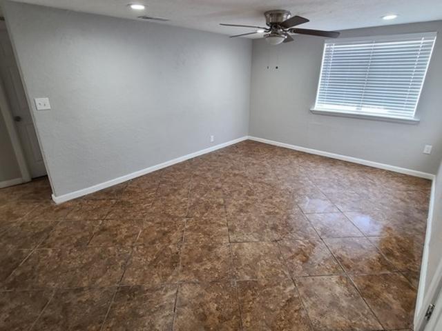 3 BR, 1 BA Apartment 1419 South Monroe Avenue, Unit A, Roswell, NM 88203
