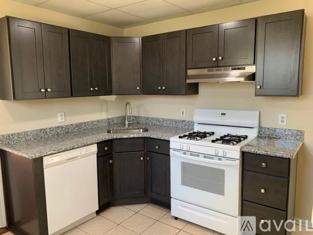 3 BR, 1 BA Apartment 141 Howard Avenue, Unit 1, South Bound Brook, NJ 08880