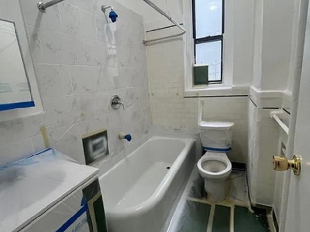 3 BR, 1 BA Apartment 1429 Carroll St, Unit 4, Kings County, NY 11213