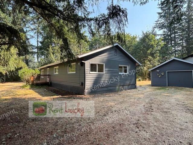 3 BR, 1 BA Apartment 14624 161st Ave SE, Renton, WA 98059