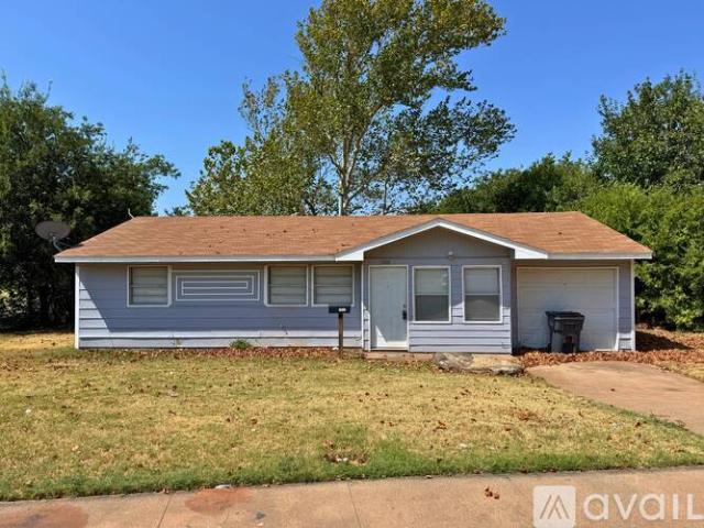 3 BR, 1 BA Apartment 1502 Parkdale Dr, Wichita Falls, TX 76306