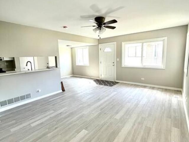 3 BR, 1 BA Apartment 1505 Sutter Drive, Unit 44 3, Hanover Park, IL 60133