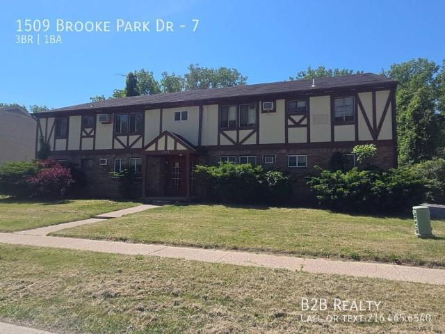 3 BR, 1 BA Apartment 1509 Brooke Park Dr, Toledo, OH 43612