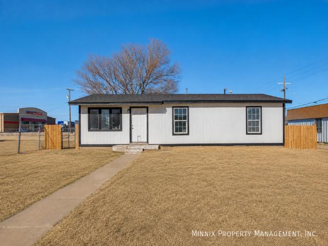 3 BR, 1 BA Apartment 1517 E. 27th St Lubbock, TX 79404