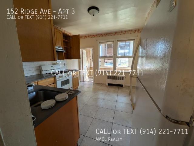 3 BR, 1 BA Apartment 152 Ridge Ave, Yonkers, NY 10703