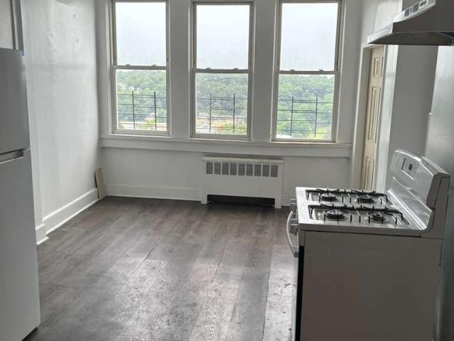 3 BR, 1 BA Apartment 152 Ridge Ave, Yonkers, NY 10703