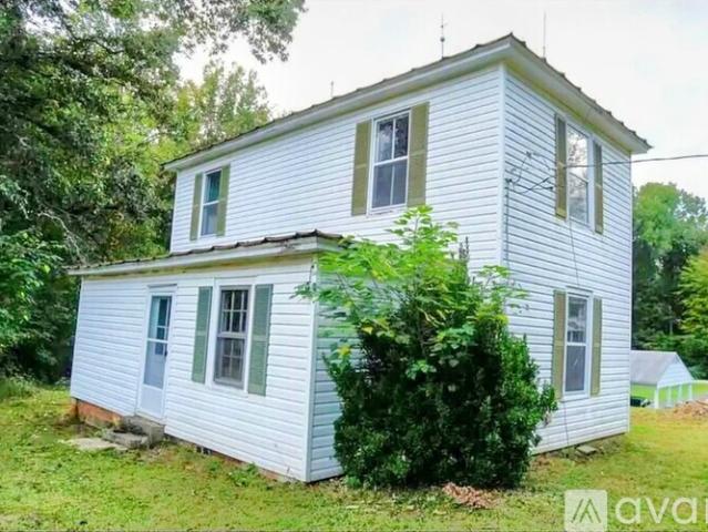 3 BR, 1 BA Apartment 154 Kentucky Avenue, Phenix, VA 23959