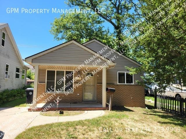 3 BR, 1 BA Apartment 15567 Chelsea, Redford, MI 48239