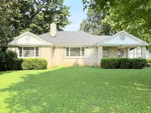 3 BR, 1 BA Apartment 1573 Three Springs Rd, Bowling Green, KY 42104