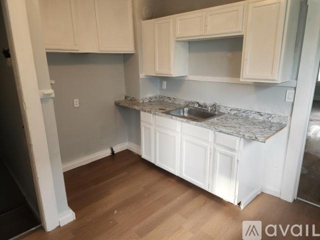 3 BR, 1 BA Apartment 15755 Fairfield St, Detroit, MI 48238