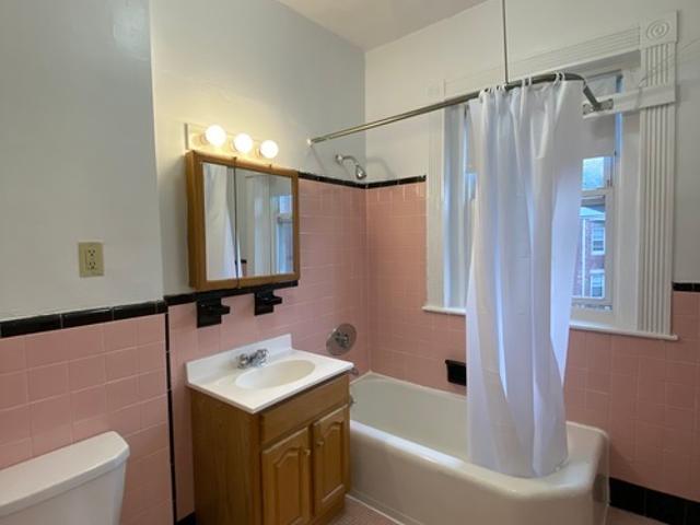 3 BR, 1 BA Apartment 1595 Beacon St, Unit 11, Brookline, MA 02446