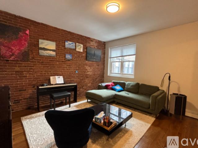 3 BR, 1 BA Apartment 15 Stearns Rd, Unit 4, Brookline, MA 02446