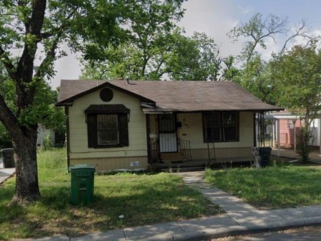 3 BR, 1 BA Apartment 1606 Fresno St, San Antonio, TX 78201