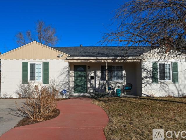 3 BR, 1 BA Apartment 1610 Wabash Street, Denver, CO 80220