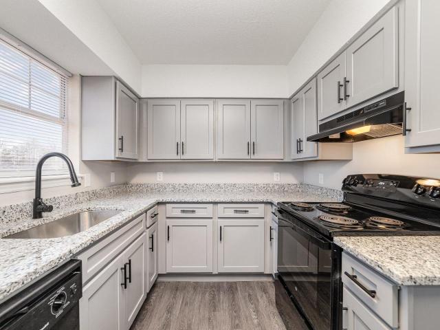 3 BR, 1 BA Apartment 1613 Greenview Dr Unit 1711, Gastonia, NC 28054