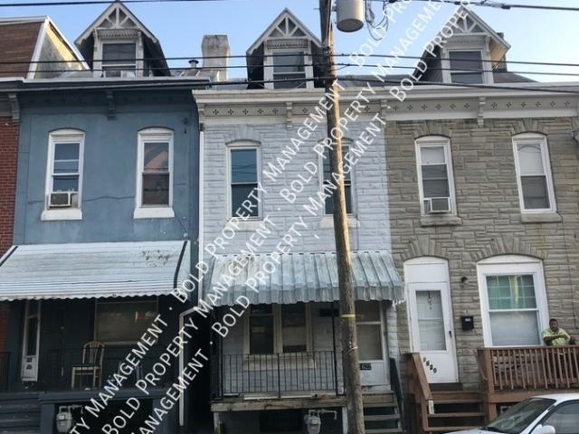 3 BR, 1 BA Apartment 1622 Cotton St Reading, PA 19602