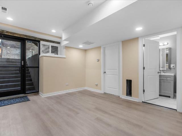 3 BR, 1 BA Apartment 1635 North Ashland Avenue, Chicago, IL 60622