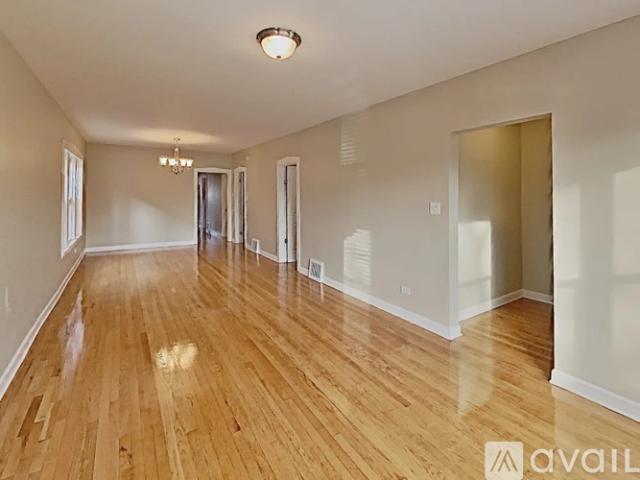 3 BR, 1 BA Apartment 1641 Ridgeland Avenue, Berwyn, IL 60402