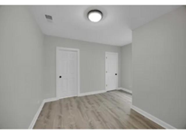 3 BR, 1 BA Apartment 1667 Buena Vista Avenue, Unit 2 floor duplex, Chicago Heights, IL 60411