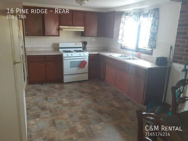 3 BR, 1 BA Apartment 16 Pine ridge, Buffalo, NY 14211