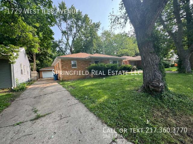 3 BR, 1 BA Apartment 1729 West Iles Avenue, Springfield, IL 62704